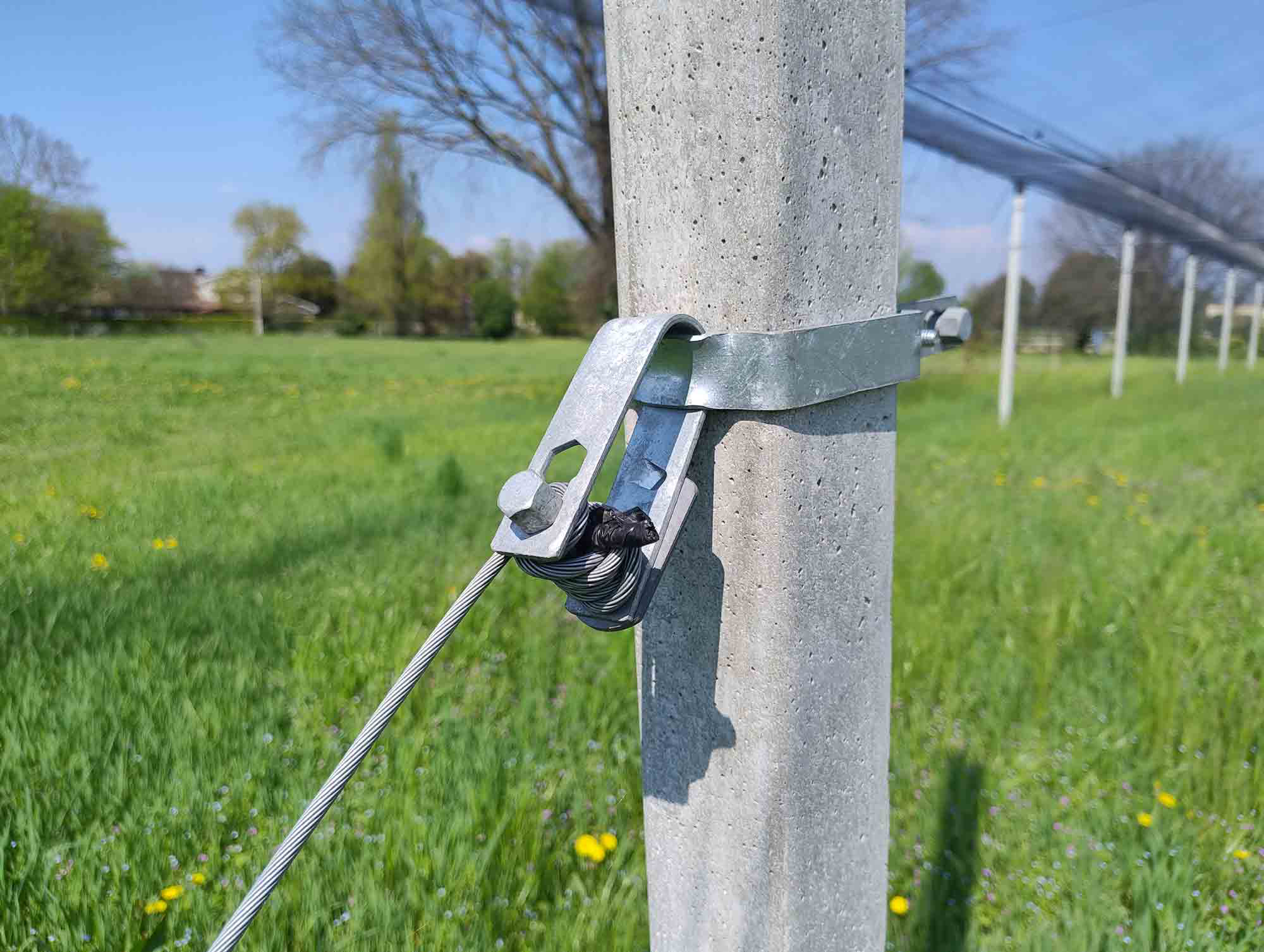 Reinforced hot-dip galvanized tensioning collar - Comavit